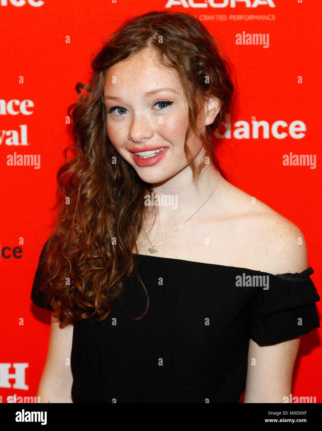 Zoe colletti hi-res stock photography and images - Alamy