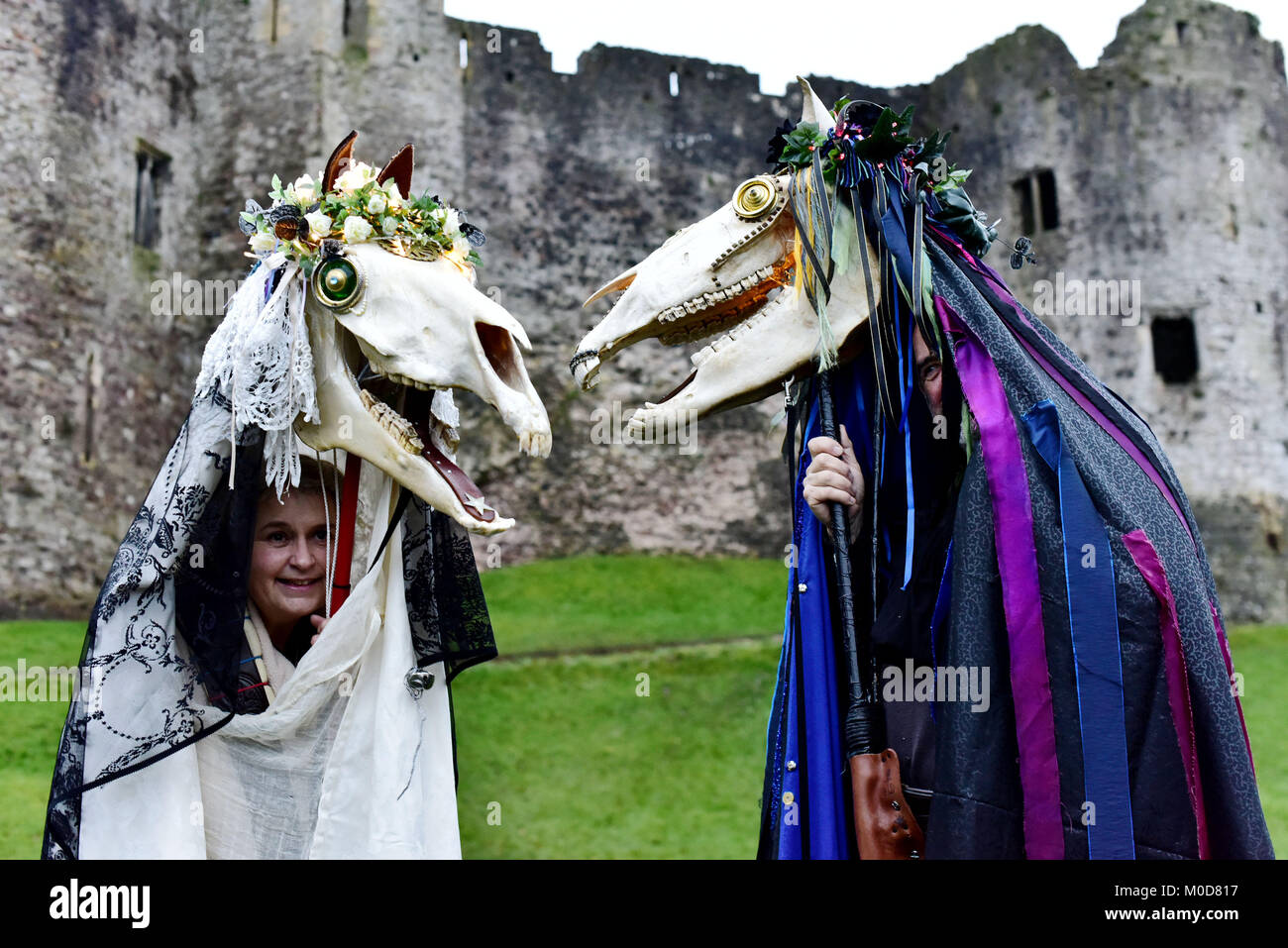 Welsh folk costumes hi-res stock photography and images - Alamy