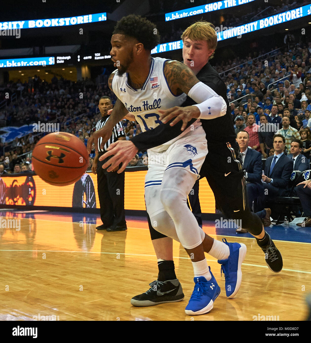 Xavier musketeers guard j p macura 55 hi-res stock photography and ...