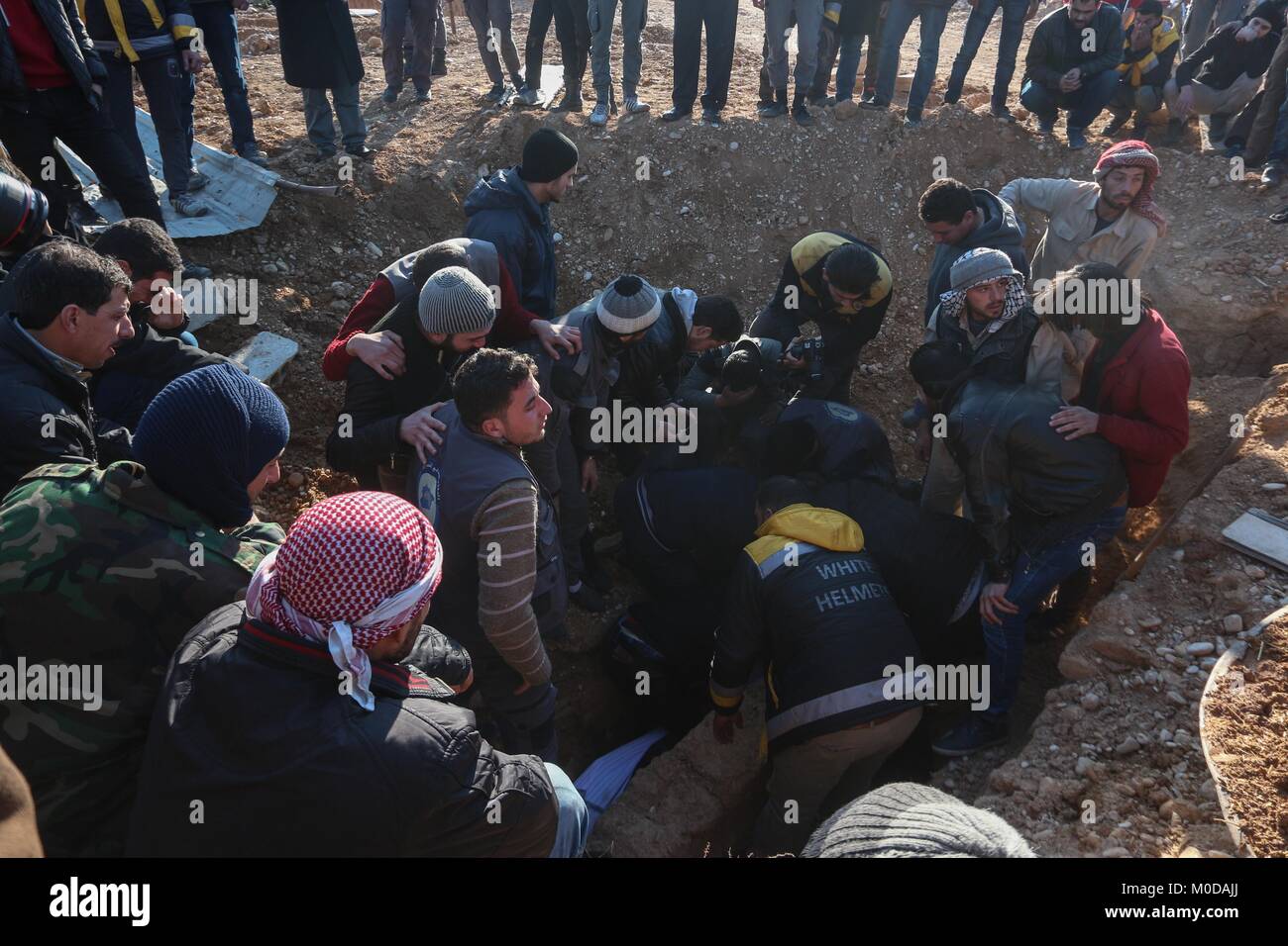 Dead bodies in syria hi-res stock photography and images - Alamy