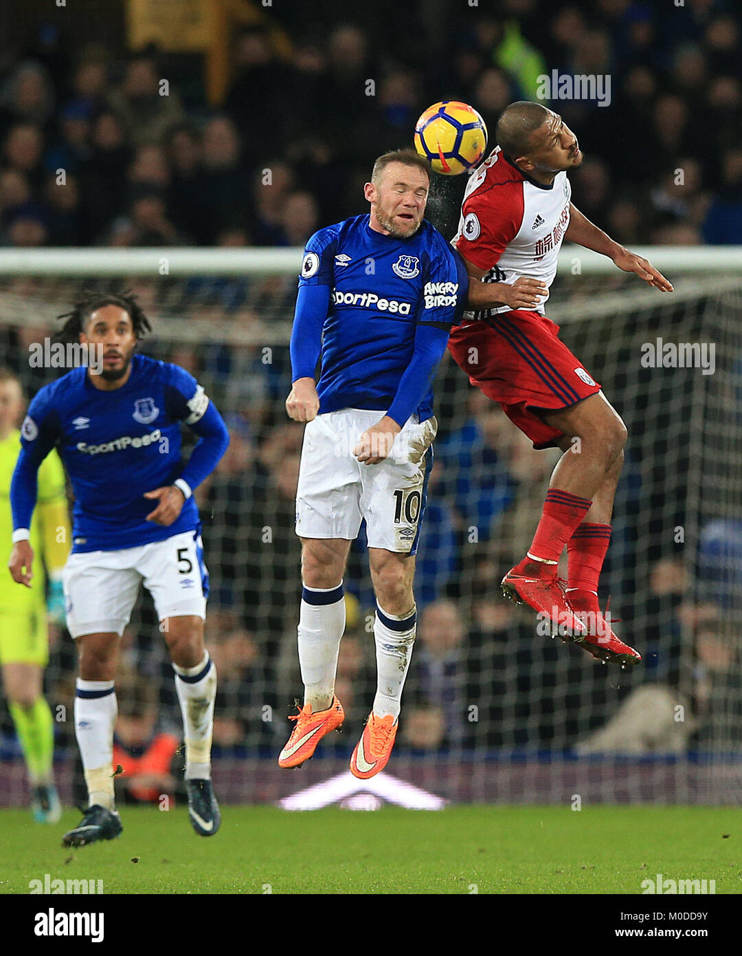Everton's Wayne Rooney (centre) and West Bromwich Albion's Salomon ...
