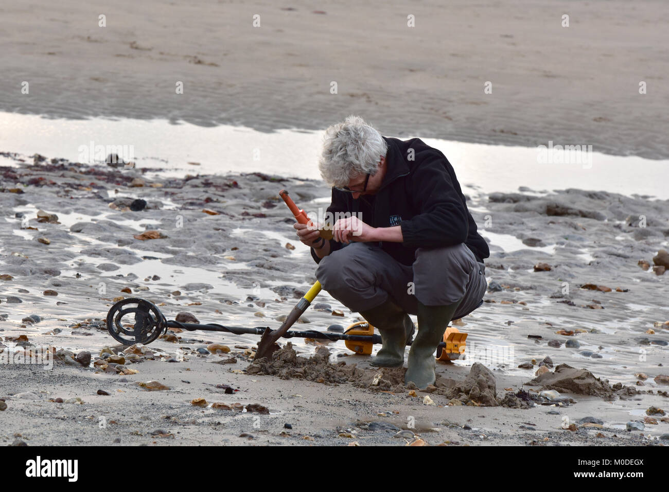 Searching digging discovery hi-res stock photography and images - Alamy