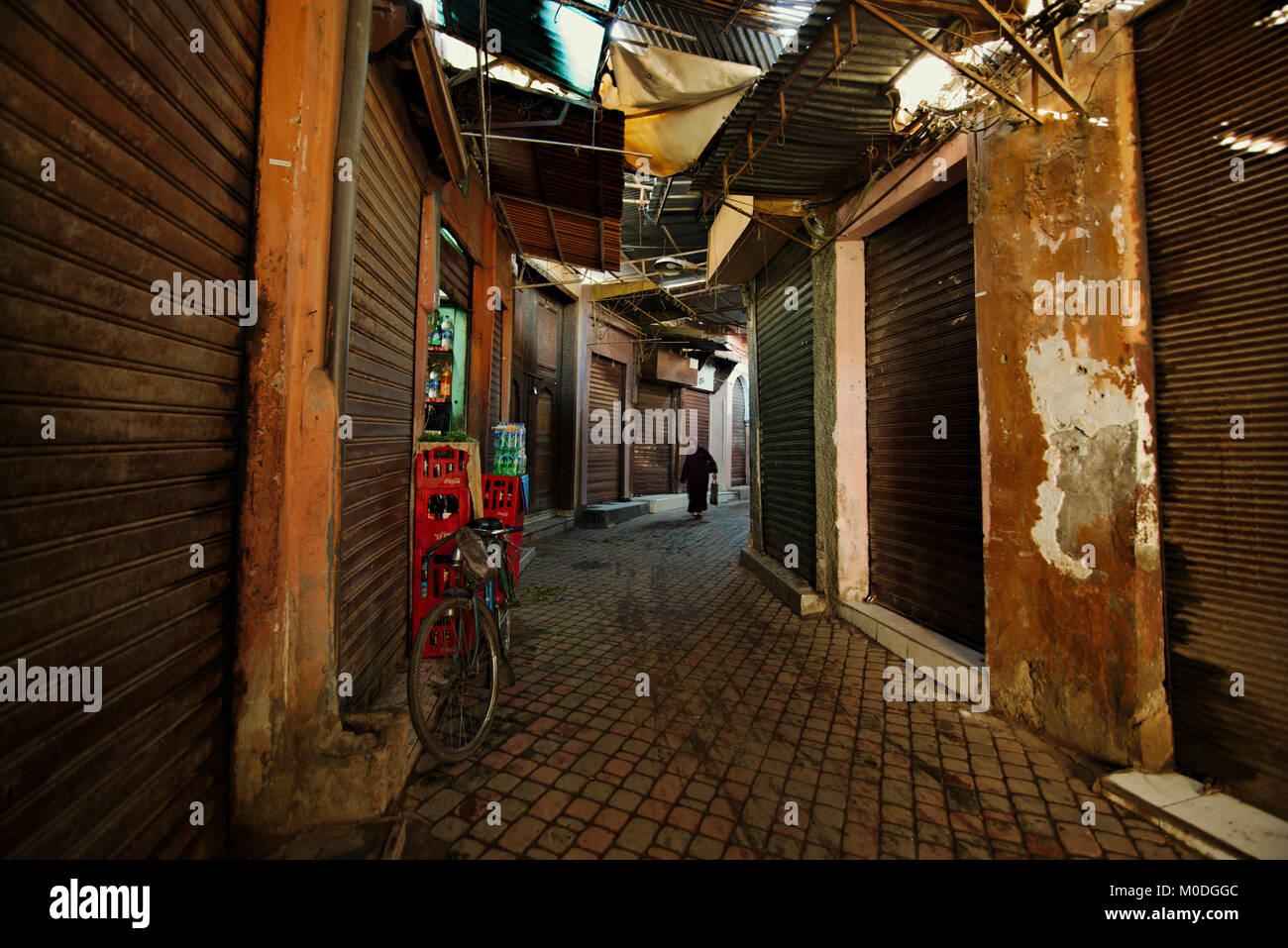 Morning activity at the soukh of Marakech Stock Photo - Alamy