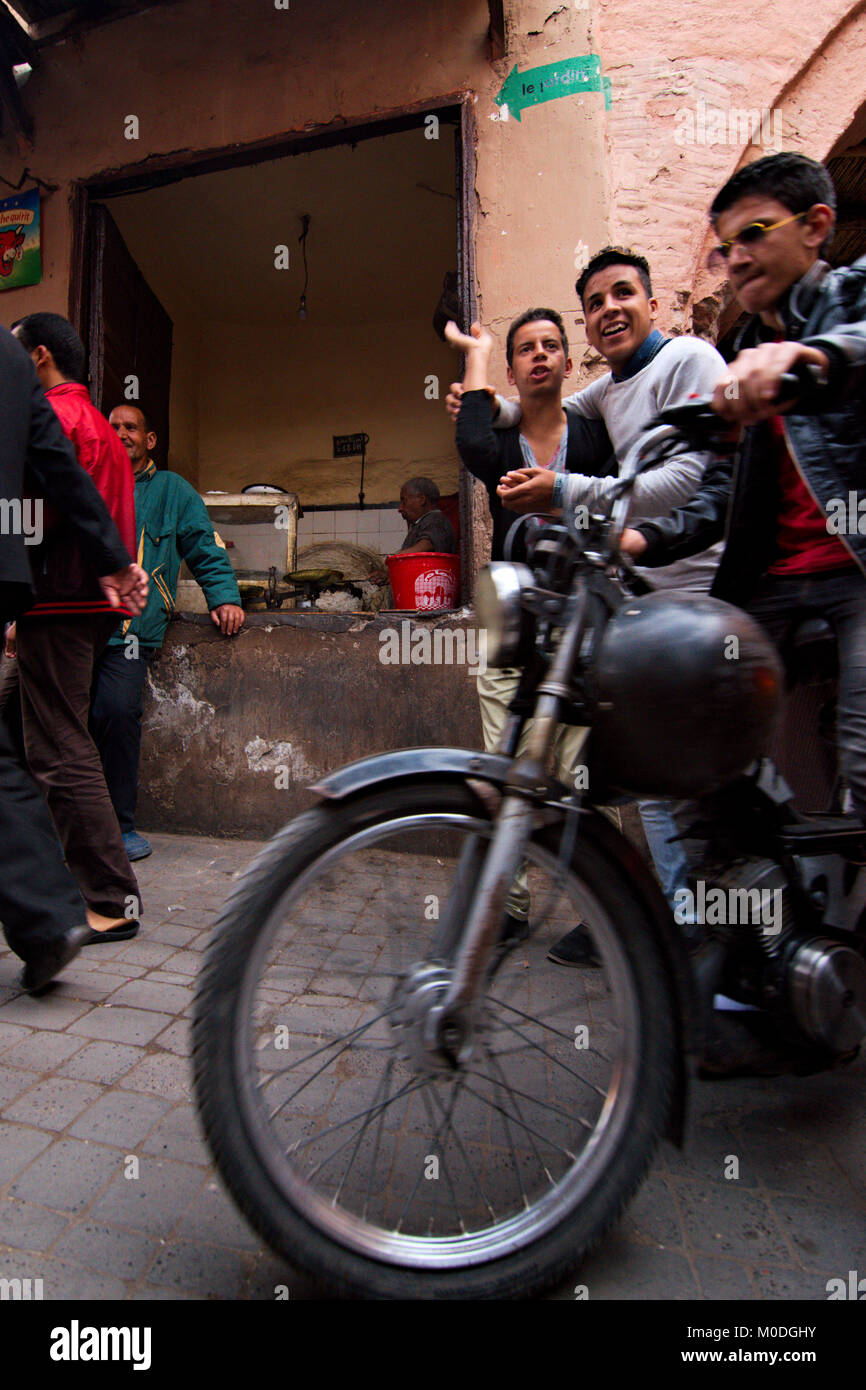 Shouk hi-res stock photography and images - Alamy