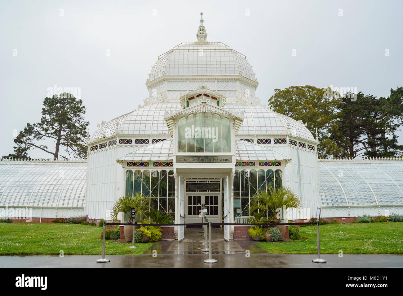 Exterior view of the Conservatory of Flowers in Golden Gate Park, San ...