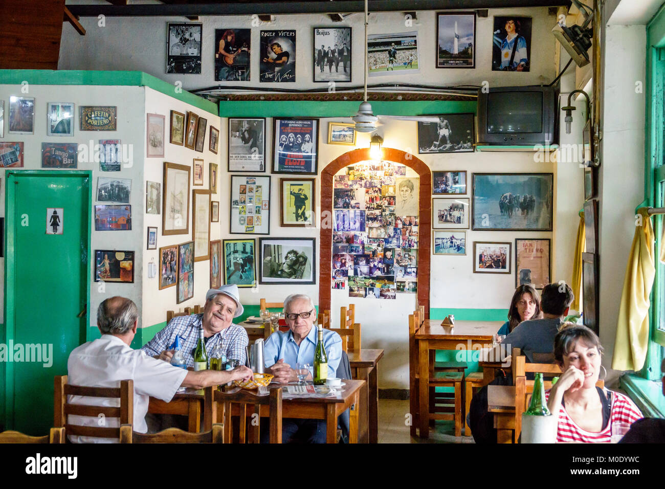 Old men pub High Resolution Stock Photography and Images - Alamy