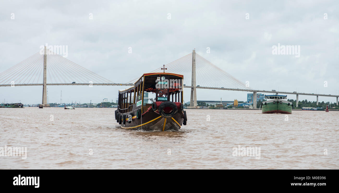 Empty river hi-res stock photography and images - Alamy