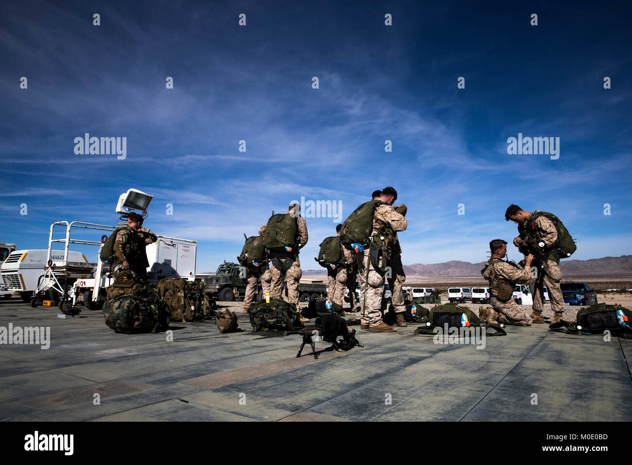 Marines with 3rd Reconnaissance Battalion, 3rd Marine Division, 3rd ...
