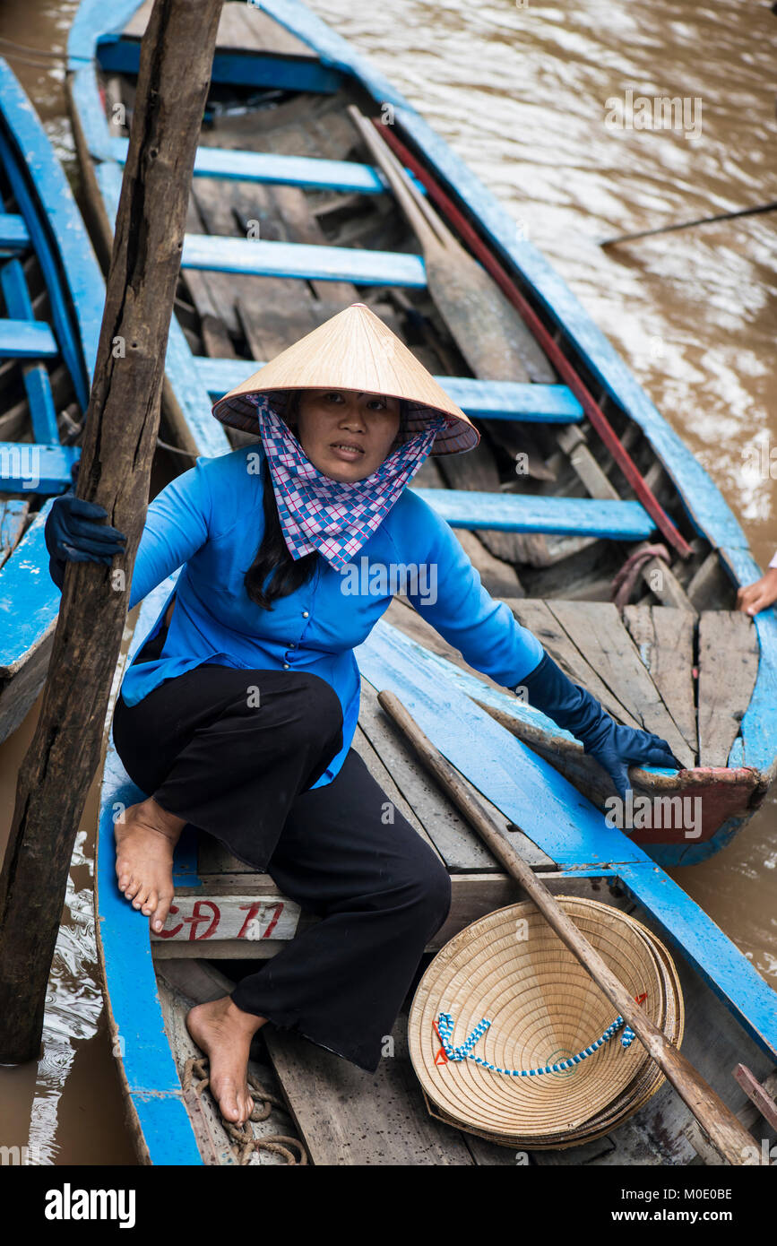 Vietnamese woman, Mekong delta Stock Photo - Alamy