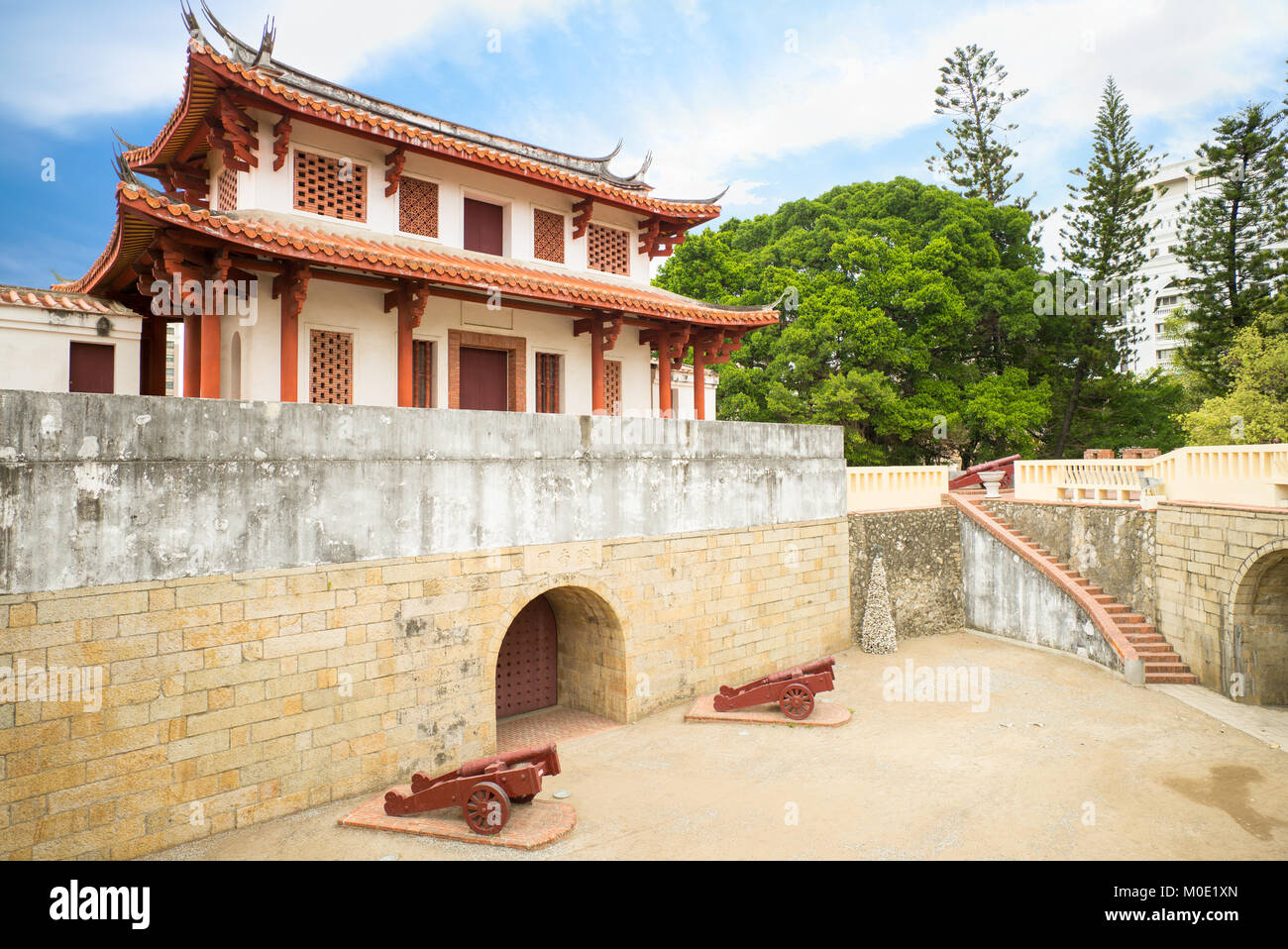 Old gate former city hi-res stock photography and images - Alamy
