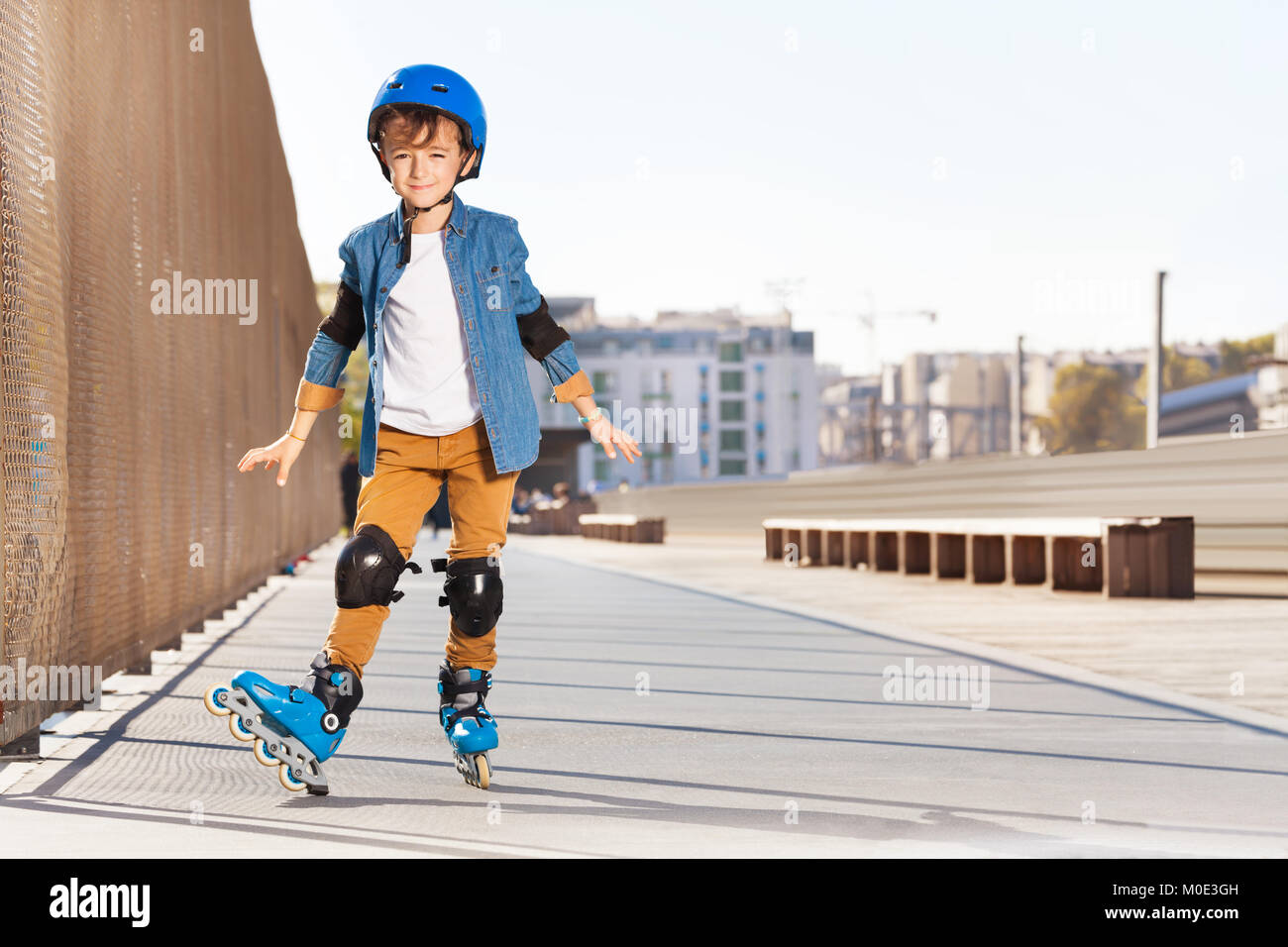 Riding on rollers rollerdrom hi-res stock photography and images - Alamy