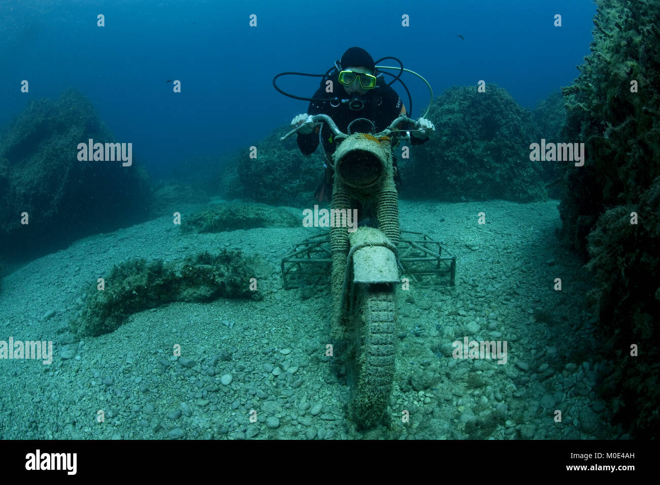 Wreck diving greece hi-res stock photography and images - Alamy
