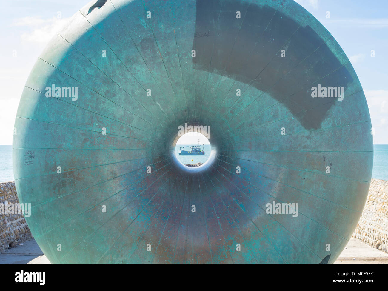 Hamish black sculpture hi-res stock photography and images - Alamy