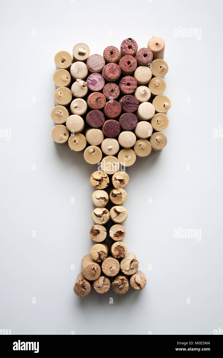 Wine cork crafts hi-res stock photography and images - Alamy