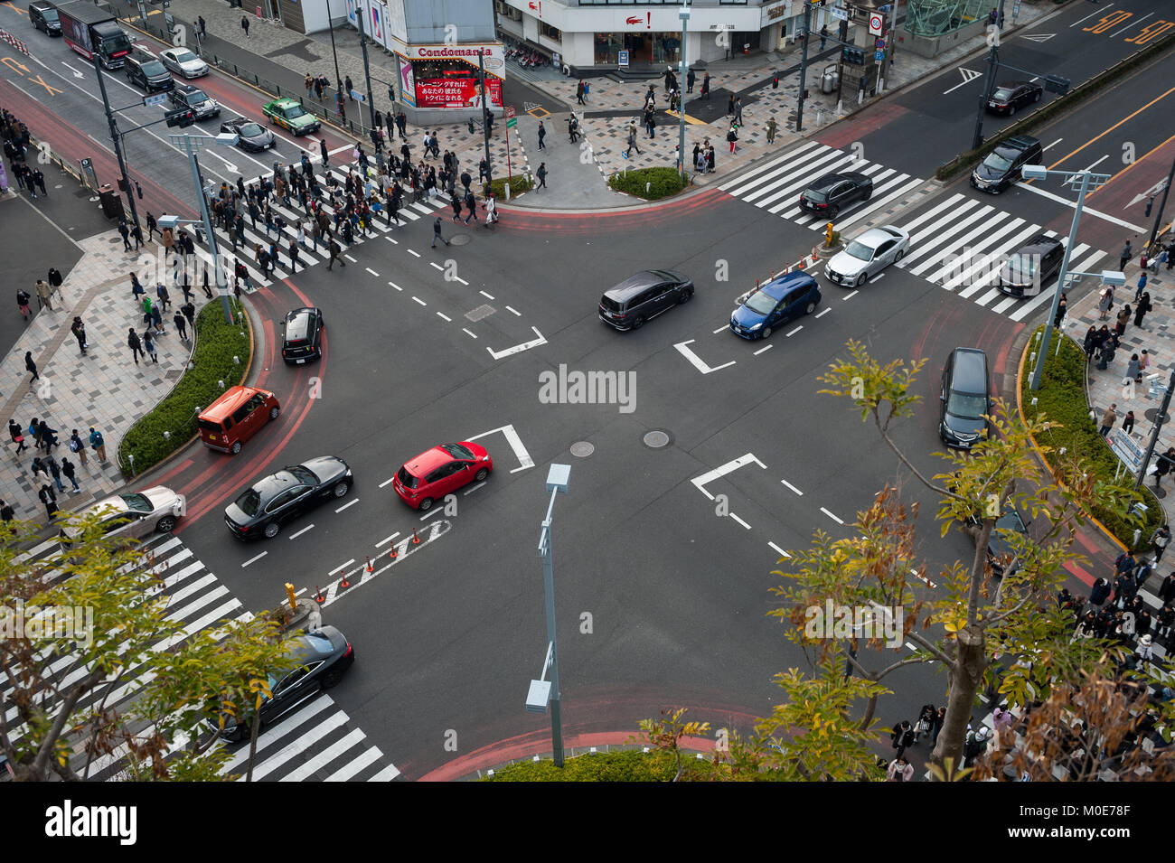 31.12.2017, Tokyo, Japan, Asia - A view of an intersection in Tokyo as ...