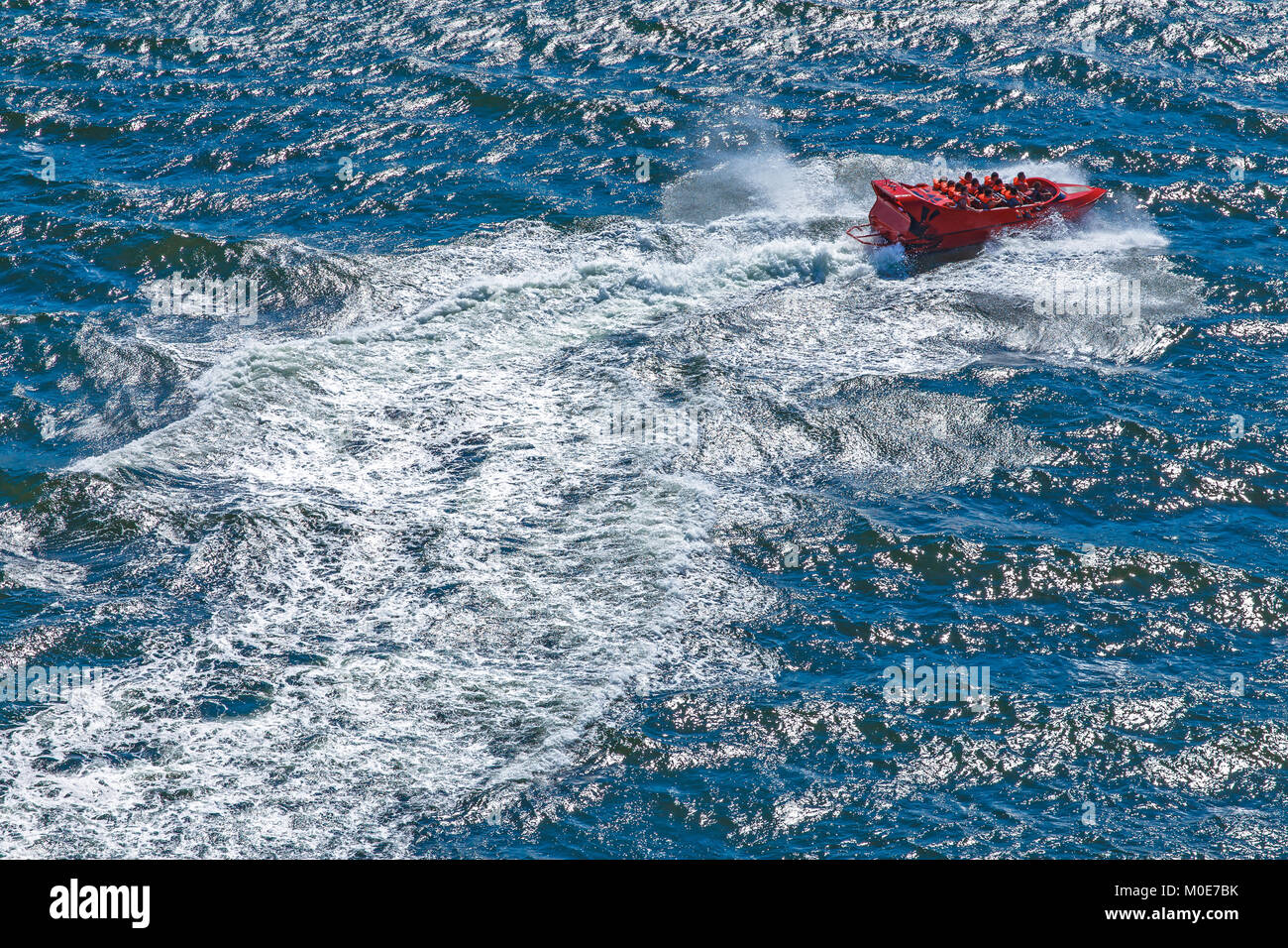 Formula boat hi-res stock photography and images - Alamy