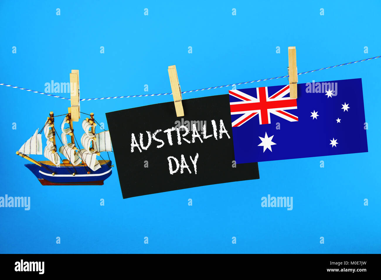 Adelaide darwin road sign hi-res stock photography and images - Alamy