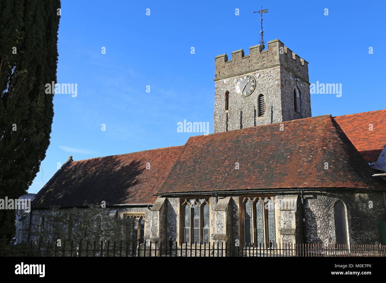 Saint marys church guildford hi-res stock photography and images - Alamy