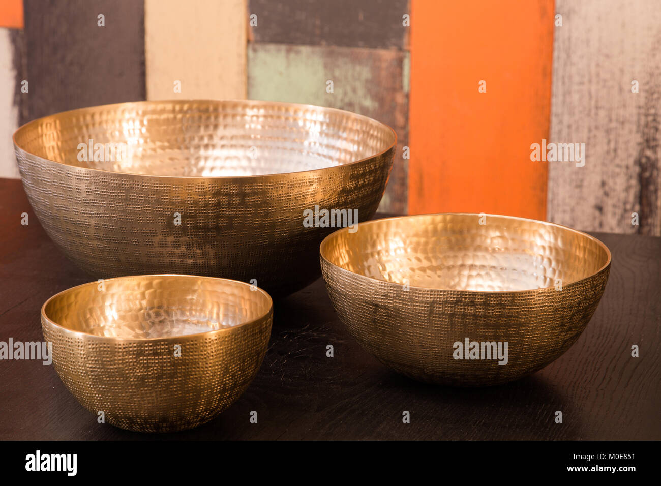 Shiny metallic bowls hi-res stock photography and images - Alamy