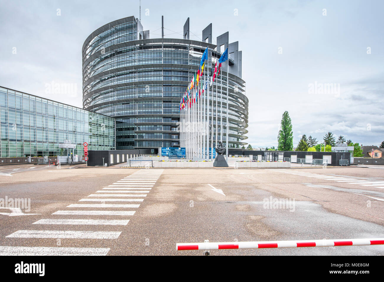 European parliament building strasbourg hi-res stock photography and ...