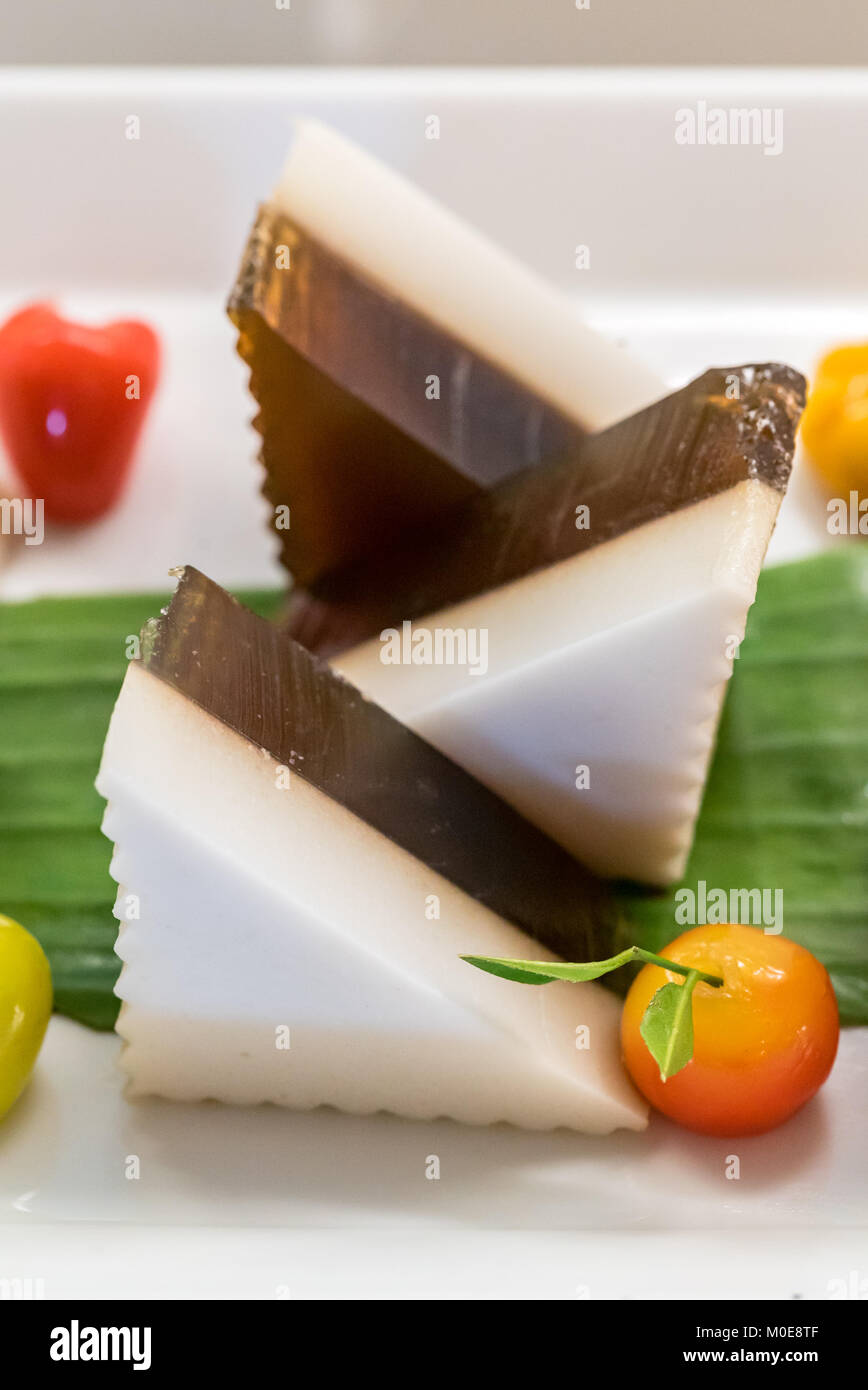 Pandan coconut jelly hi-res stock photography and images - Alamy