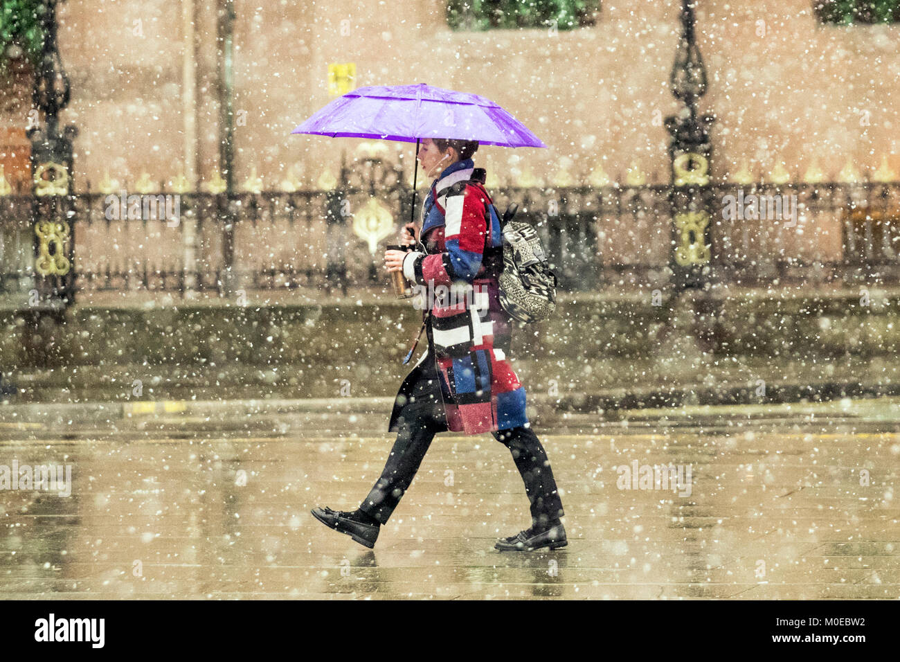 Wet day in manchester hi-res stock photography and images - Alamy