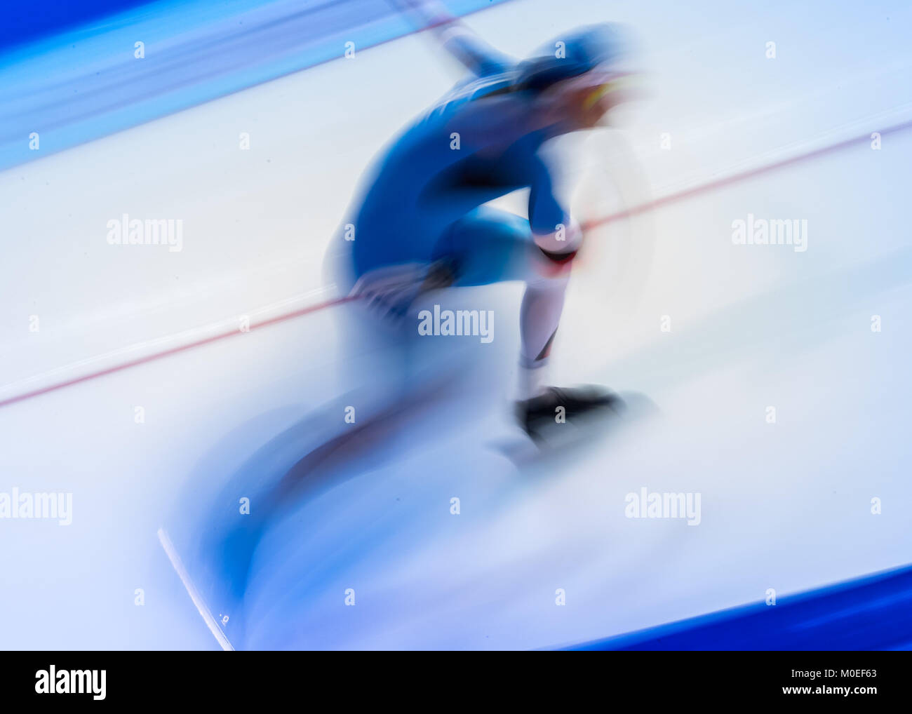 Erfurt, Germany. 21st Jan, 2018. A German speed skater photographed ...