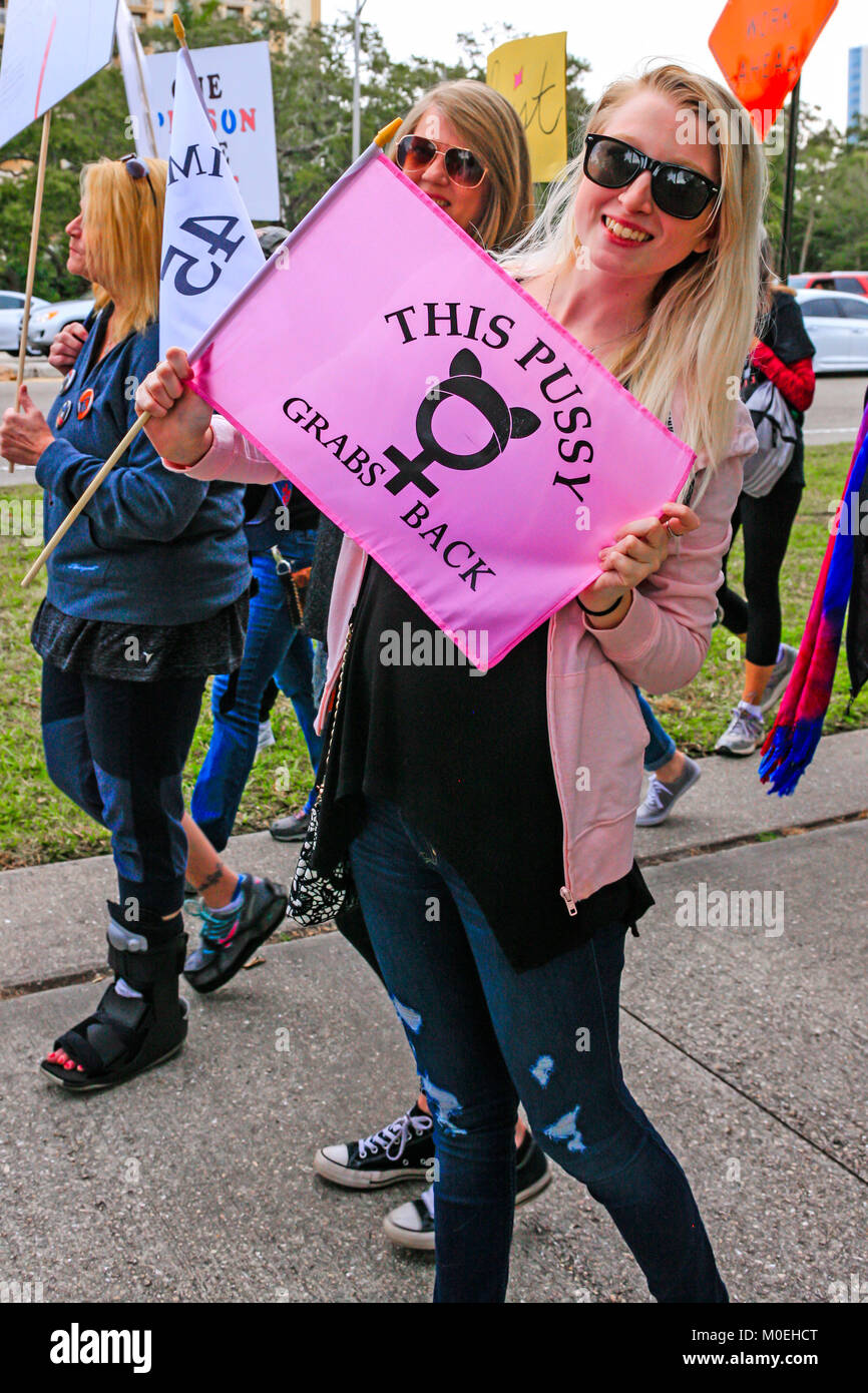 Sarasota, USA. 20th Jan, 2018. People at the Women's March in downtown ...