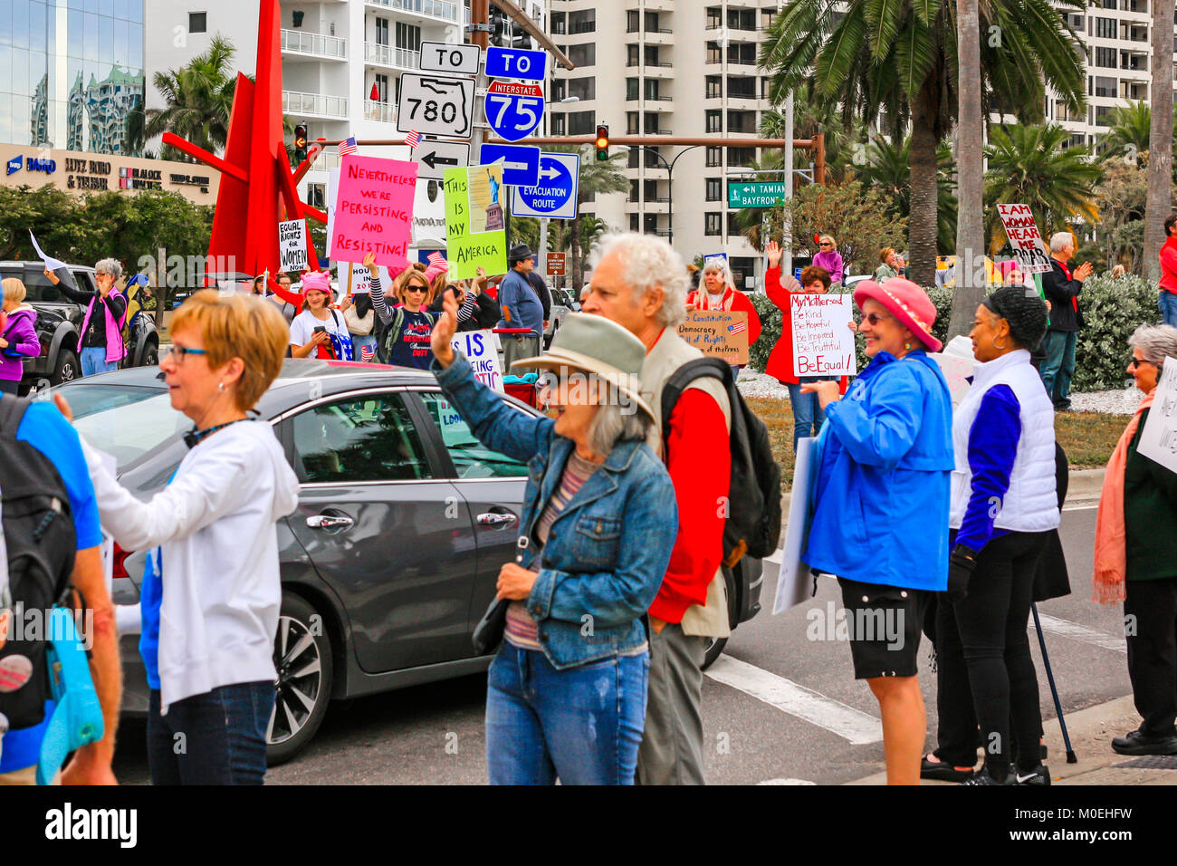 Sarasota, USA. 20th Jan, 2018. People at the Women's March in downtown ...