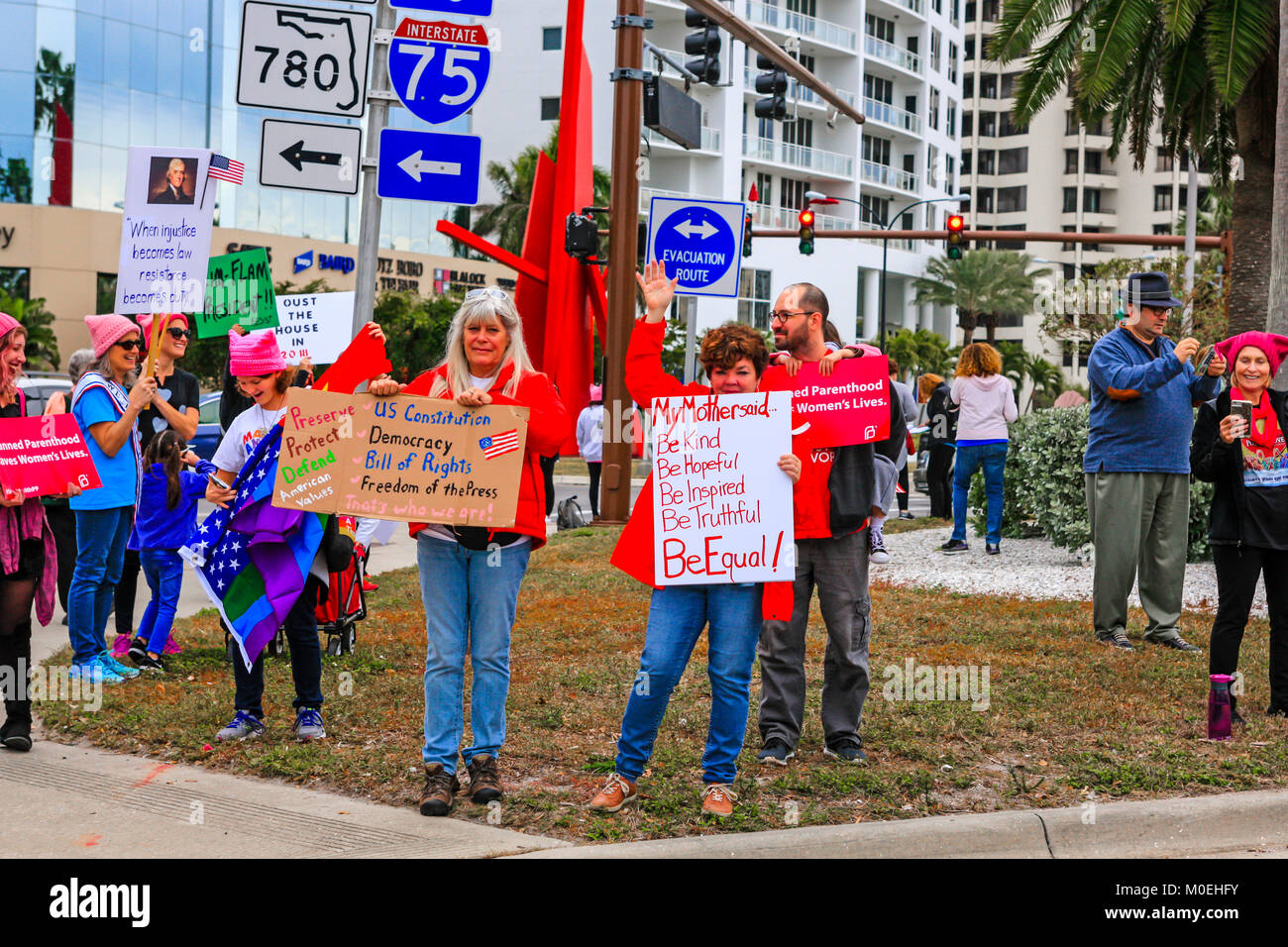 Sarasota, USA. 20th Jan, 2018. People at the Women's March in downtown ...