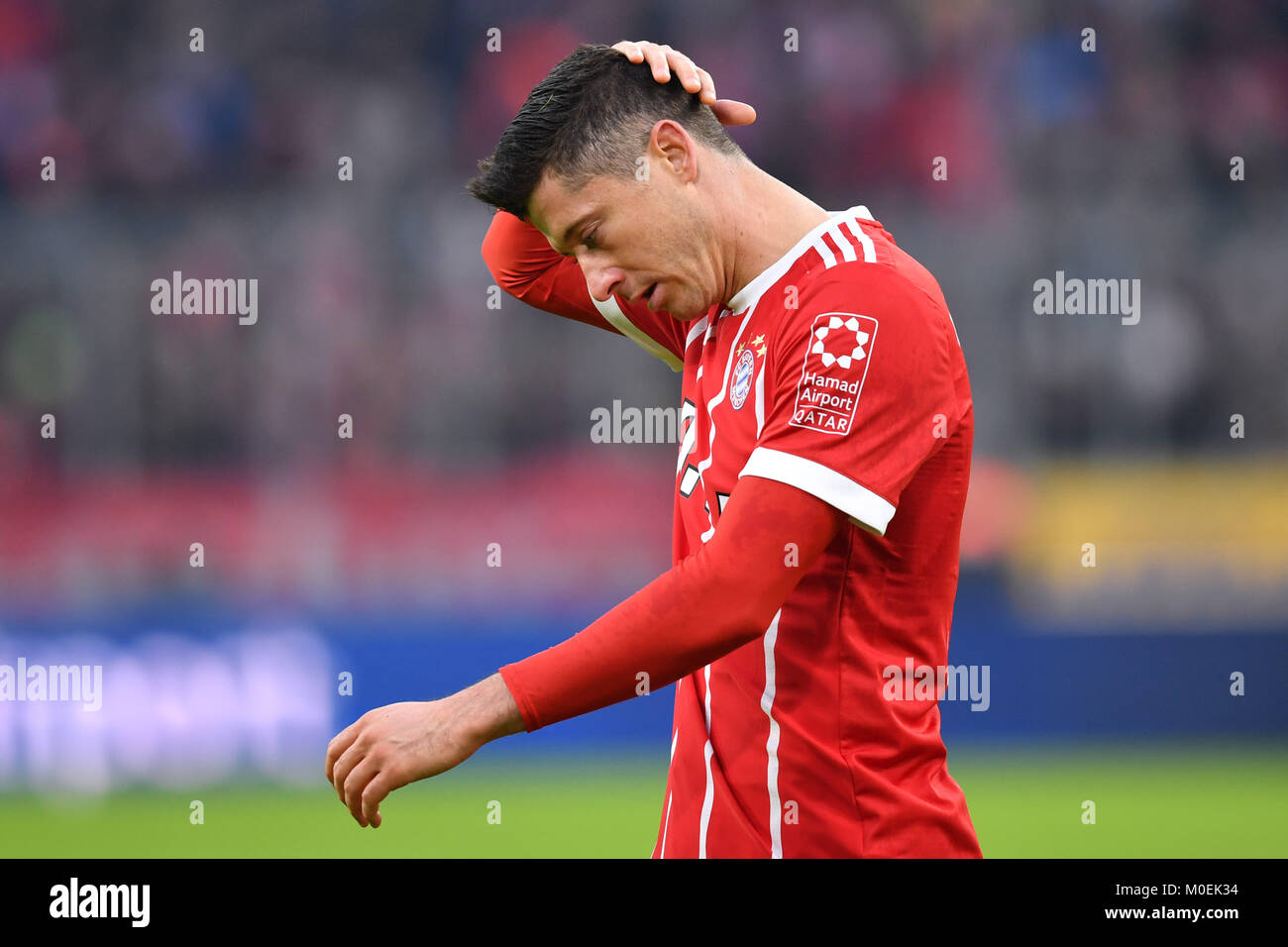 Muenchen, Deutschland. 21st Jan, 2018. Robert LEWANDOWSKI (FC Bayern ...