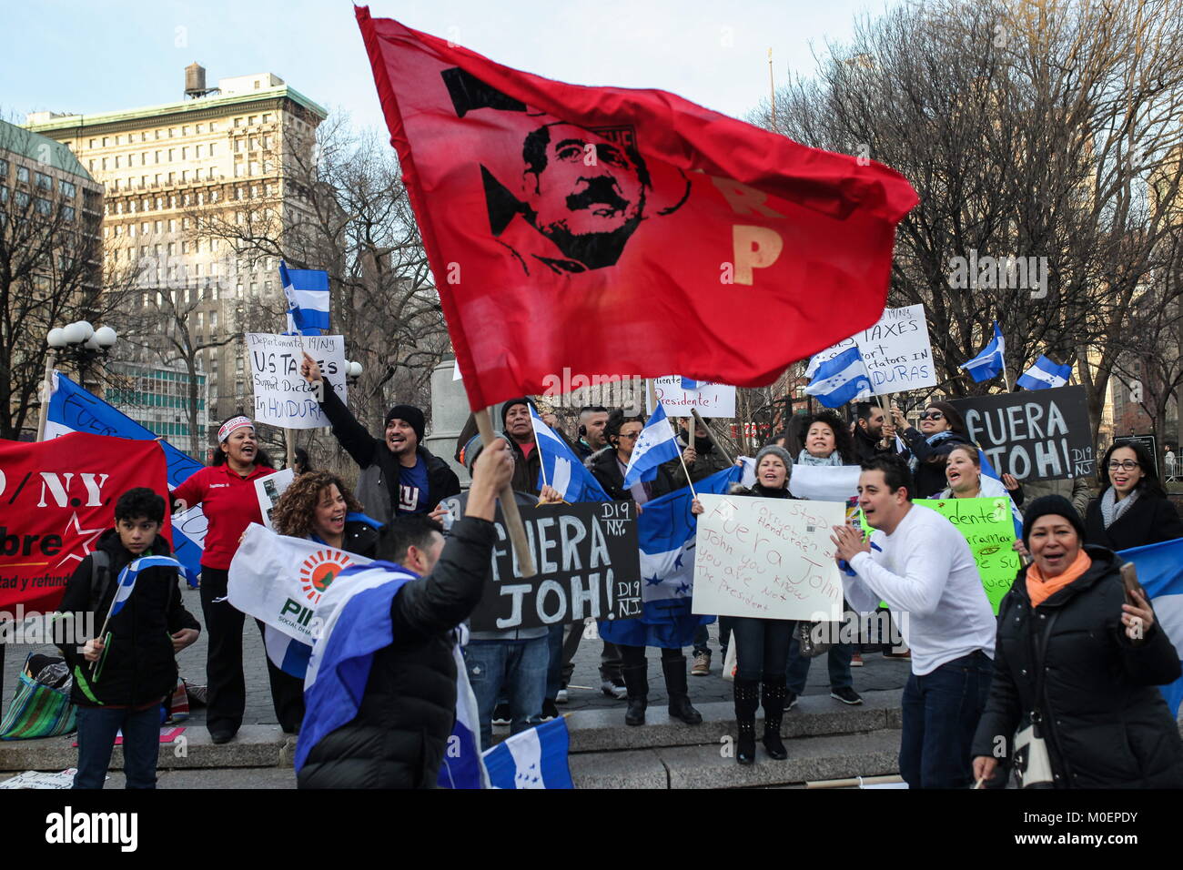 New York, New York, USA. 21st Jan, 2018. Honduras immigrants are ...