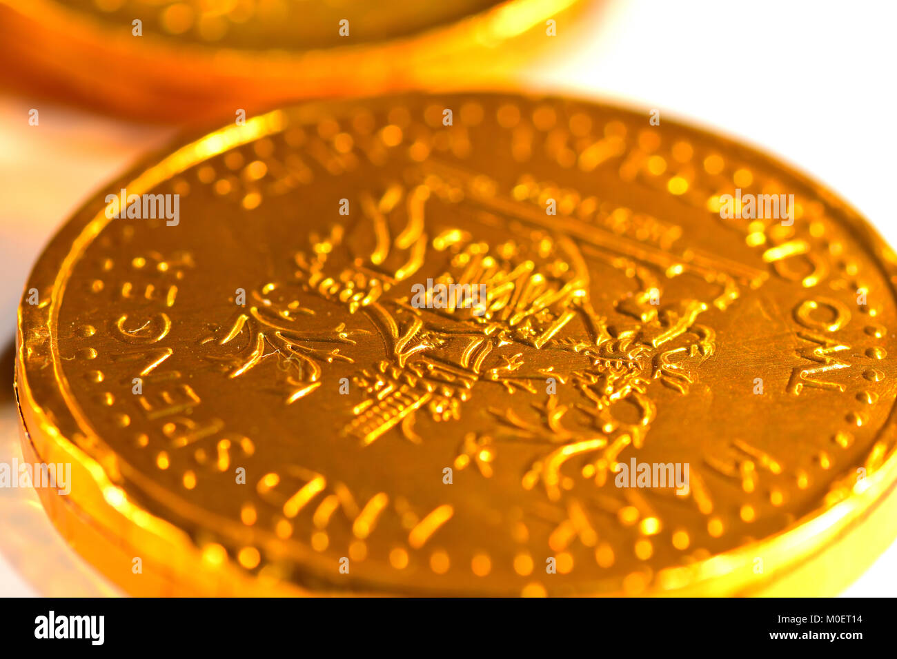 Weight pound coins hi-res stock photography and images - Alamy