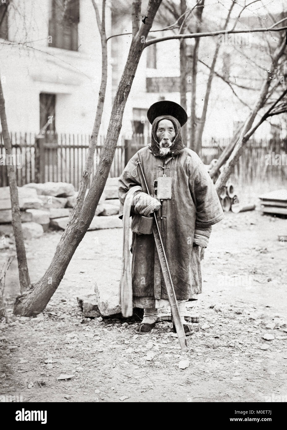 1880s winter clothes hi-res stock photography and images - Alamy