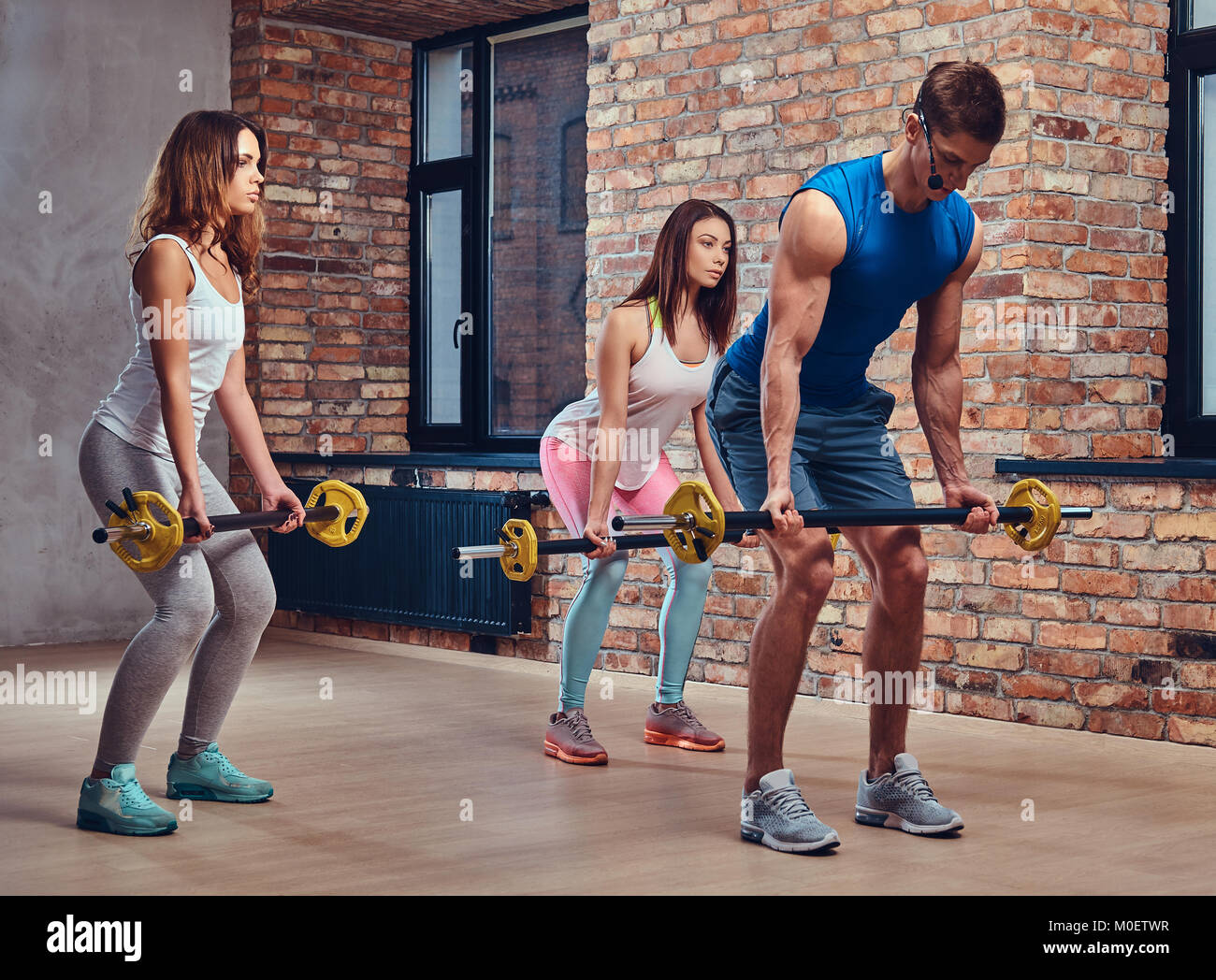 Back workouts hi-res stock photography and images - Alamy