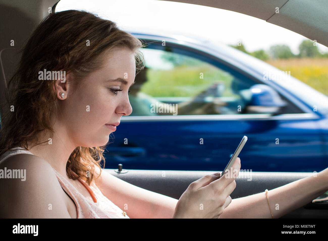 Car text message hi-res stock photography and images - Alamy