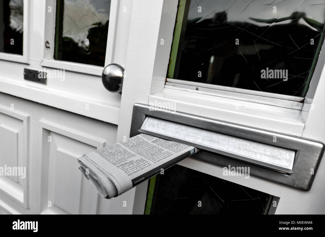 Daily mail newspaper boy hi-res stock photography and images - Alamy