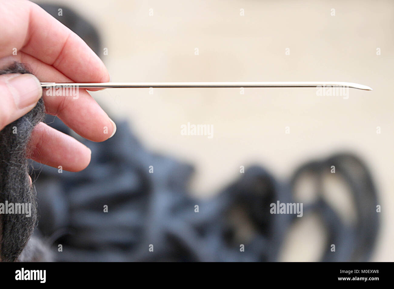 Human needle hi-res stock photography and images - Alamy