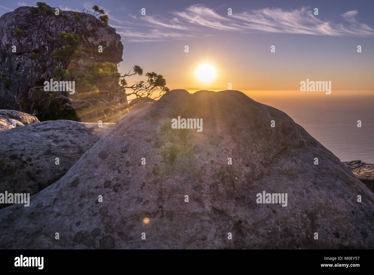 Cape town sunset table mountain hi-res stock photography and images - Alamy