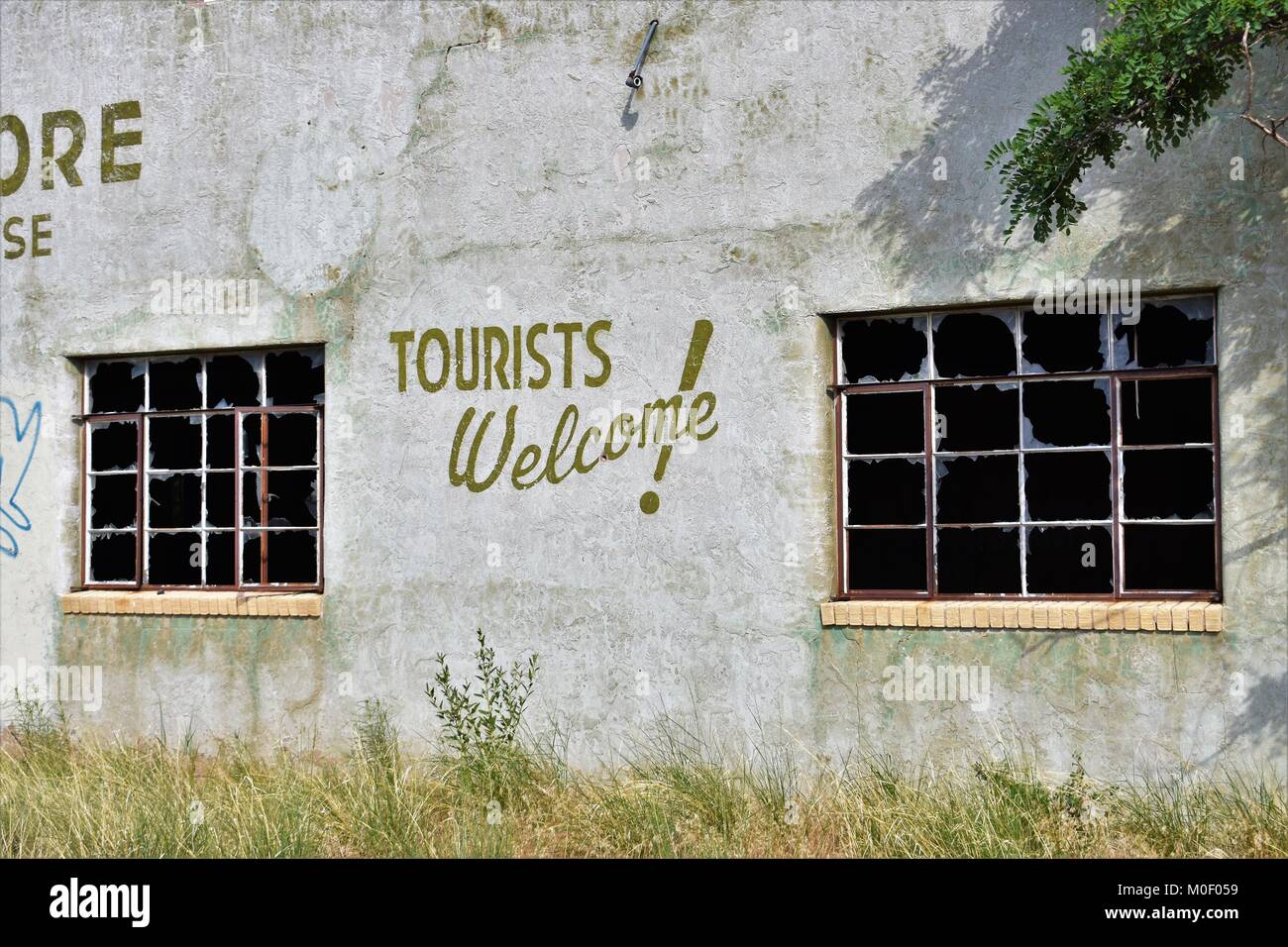 abandoned building tourists welcome Stock Photo - Alamy
