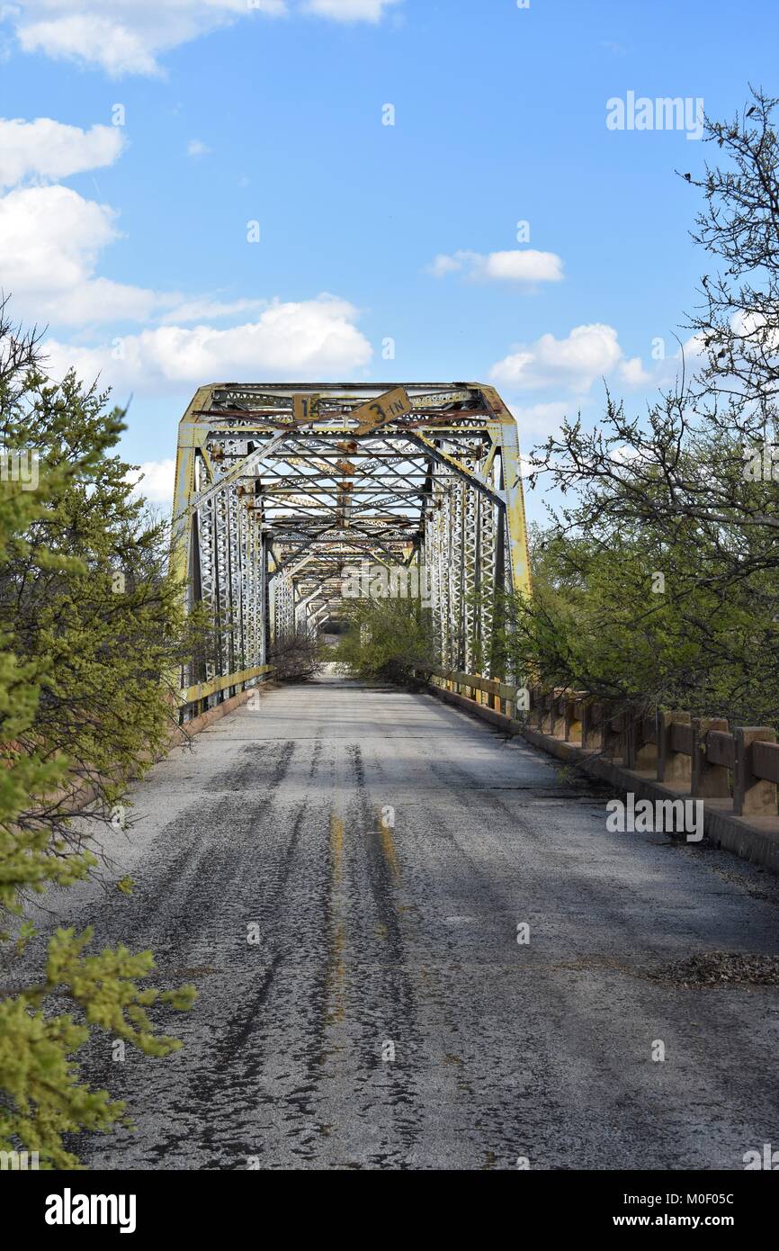 Truss bridge hi-res stock photography and images - Alamy