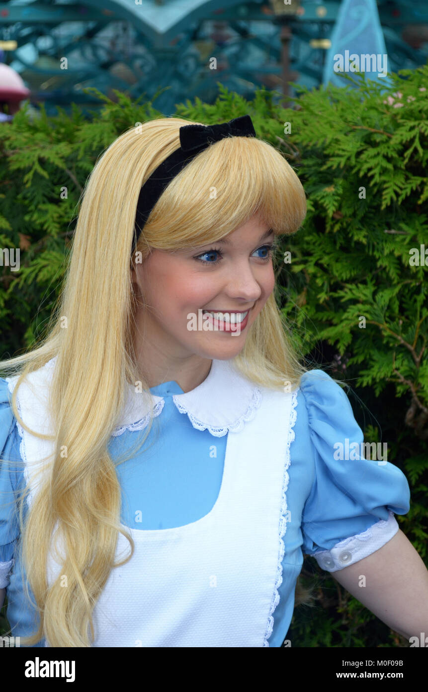 Disney pixar characters hi-res stock photography and images - Alamy