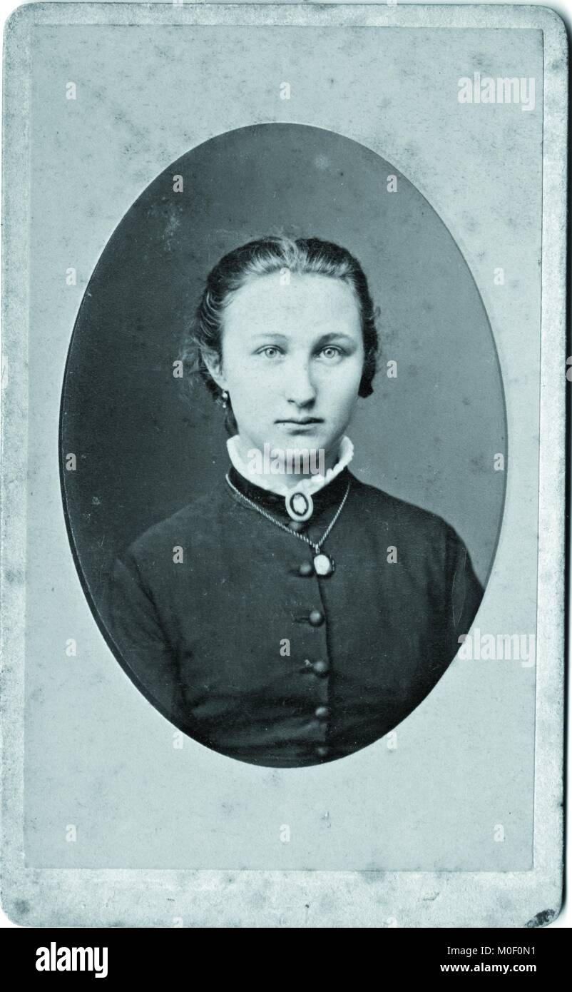 Portrait of women, cdv Stock Photo - Alamy