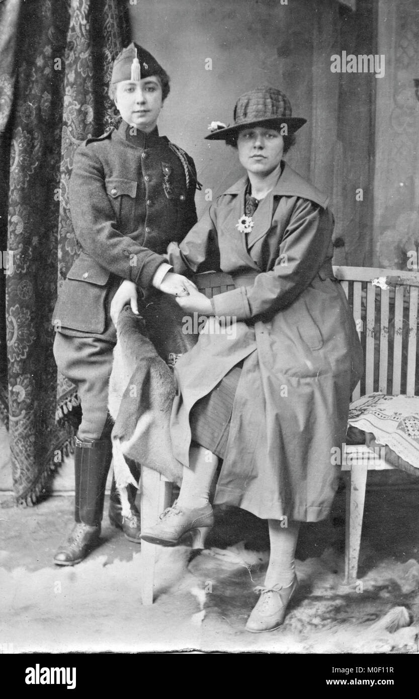 French female soldier 1919 Stock Photo - Alamy