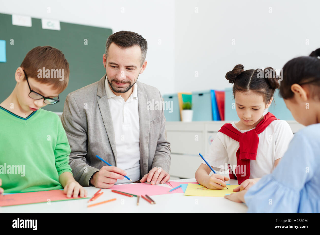Drawing with pupils Stock Photo - Alamy