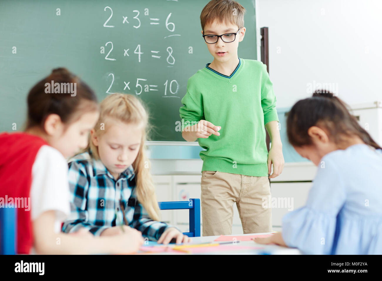 Primary and secondary kids hi-res stock photography and images - Alamy
