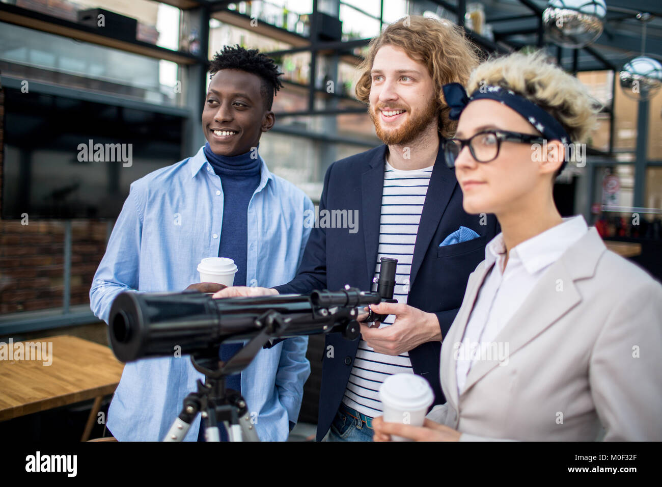 Business woman telescope hi-res stock photography and images - Alamy