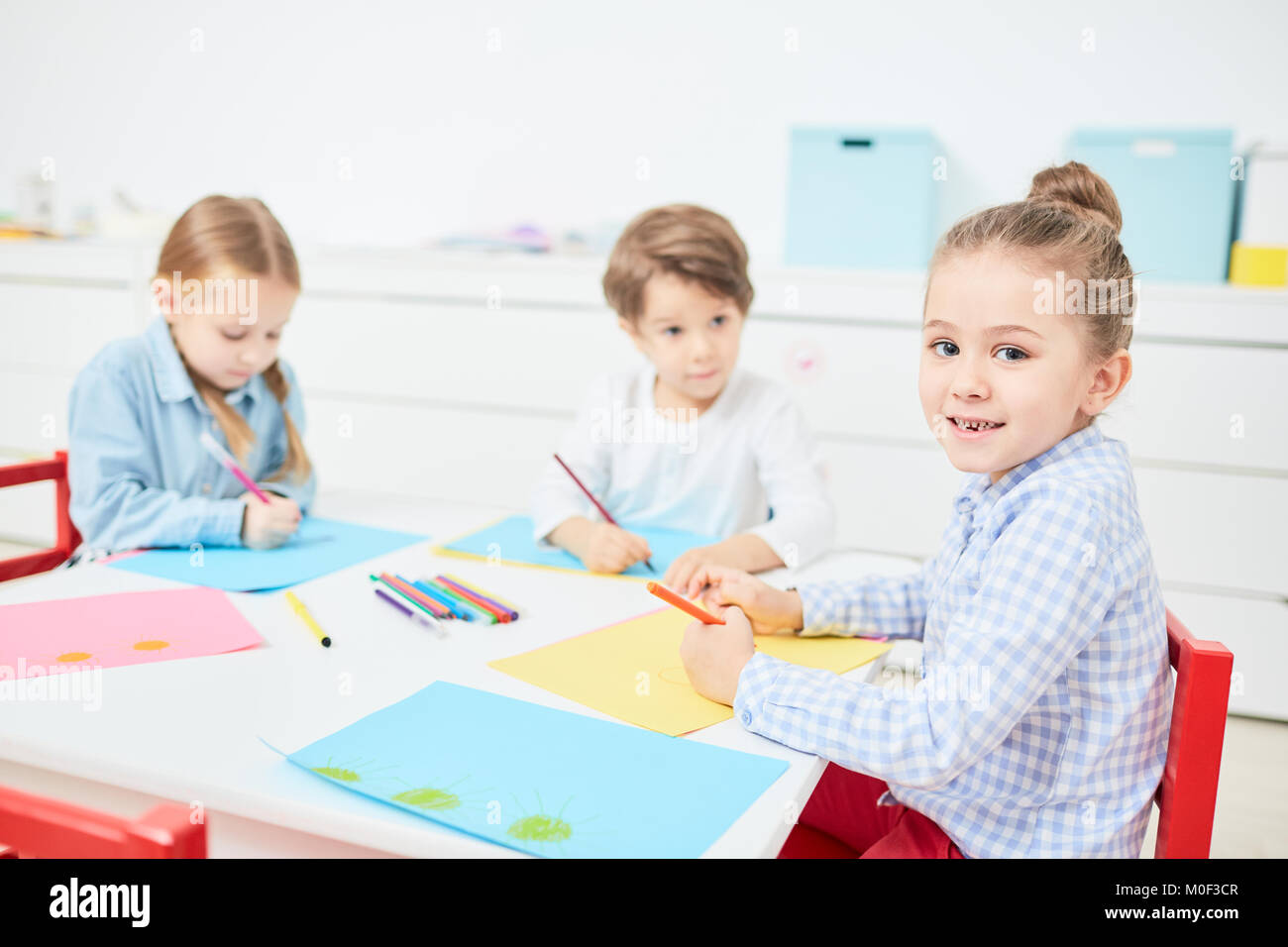 Creative kids hi-res stock photography and images - Alamy