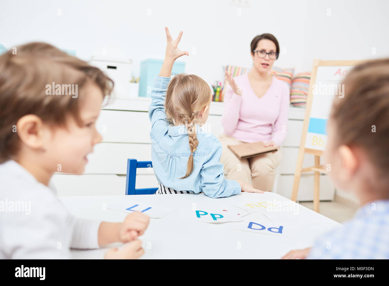 Lesson in elementary school Stock Photo - Alamy