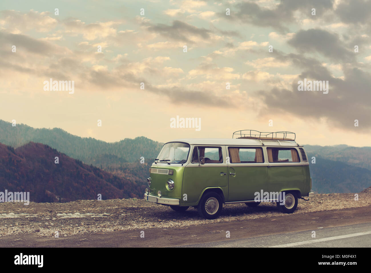 Vintage camper van hi-res stock photography and images - Alamy